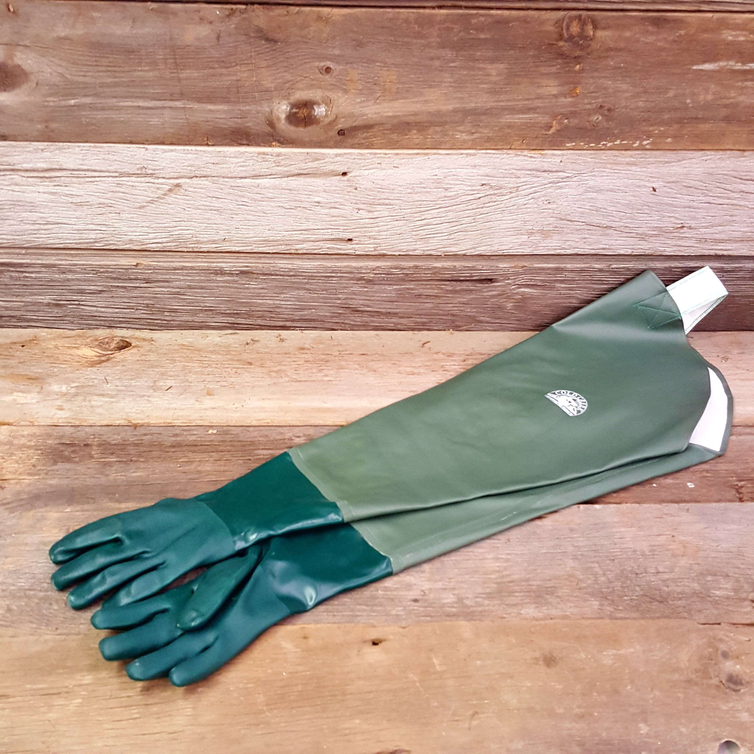 Cold Creek Shoulder Gauntlets | Animal Traps & Supplies